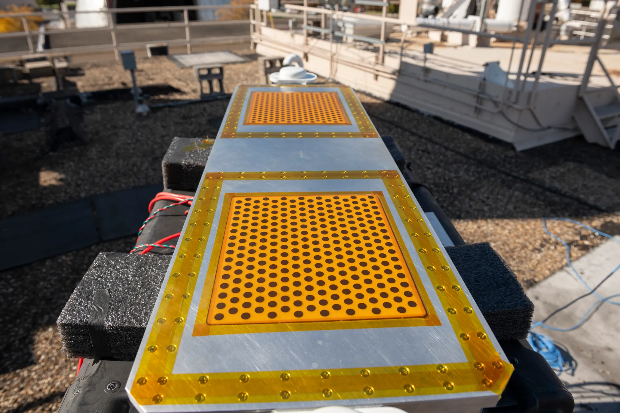 NASA Develops World’s Lightest Active Phased Array Aerogel Antenna for ...
